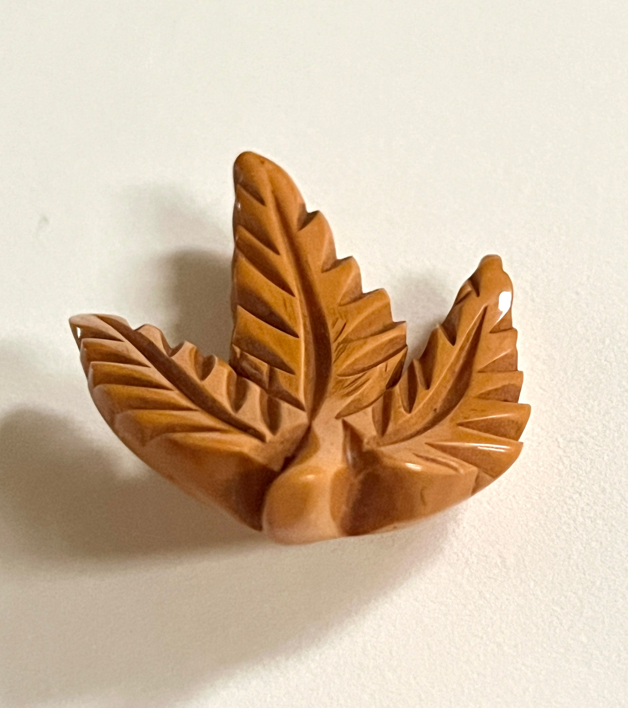 Carved Butterscotch Bakelite Leaf Button. Realistic. - Etsy