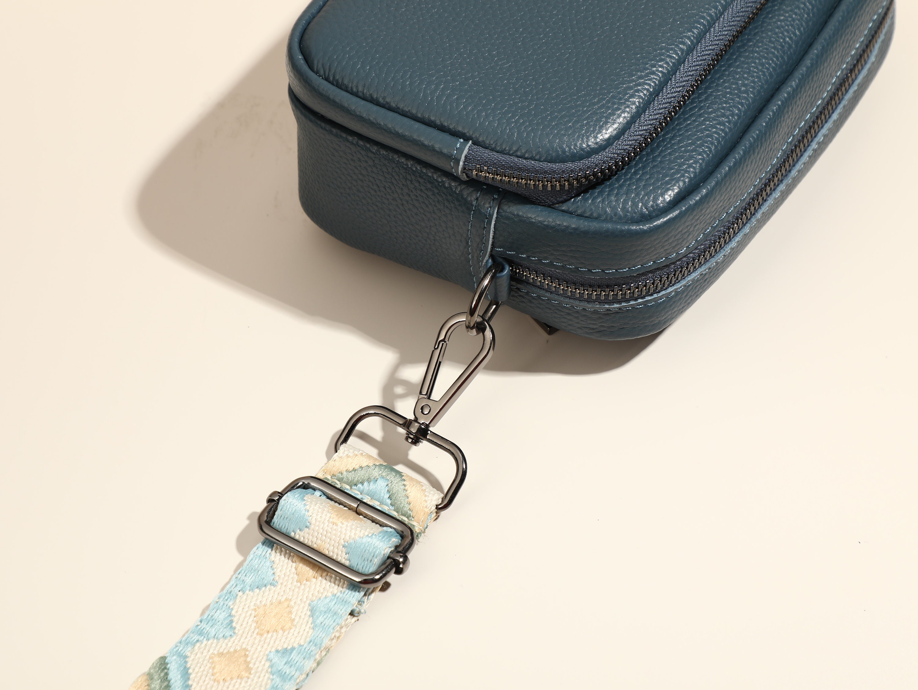 Women Leather Fanny Pack With Wide Strap, Camera Bag, Crossbody Bag ...