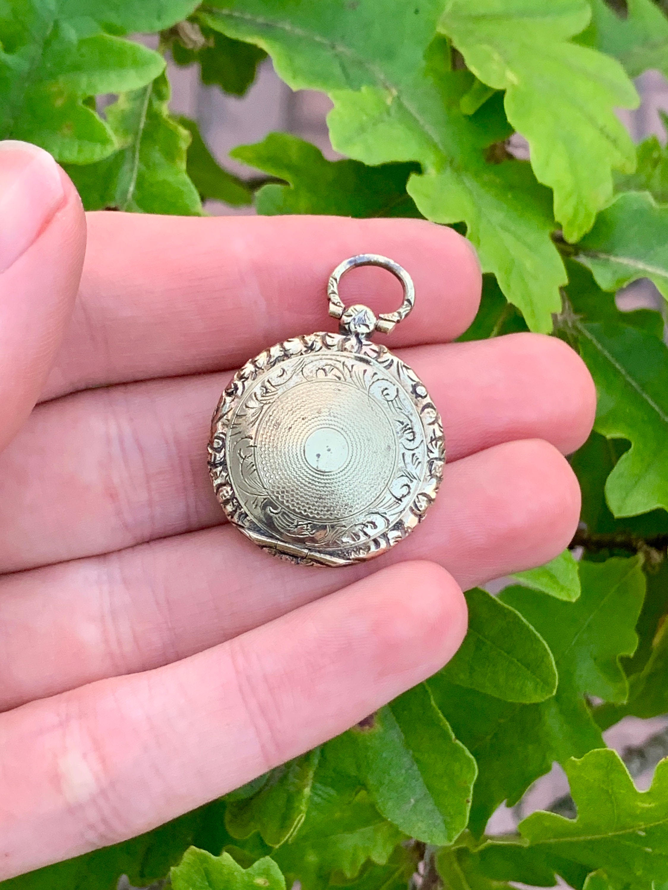 Antique Georgian Gilt Metal Foliate Engraved Locket - Etsy