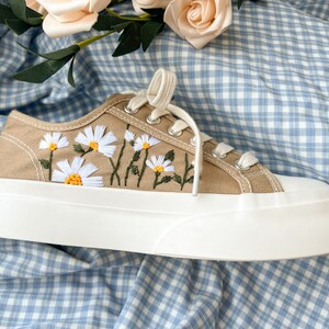 Custom Sneakers/daisy Shoes/cottagecore Shoes/embroidered Flower Shoes ...