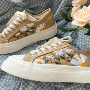 Custom Sneakers/daisy Shoes/cottagecore Shoes/embroidered Flower Shoes ...