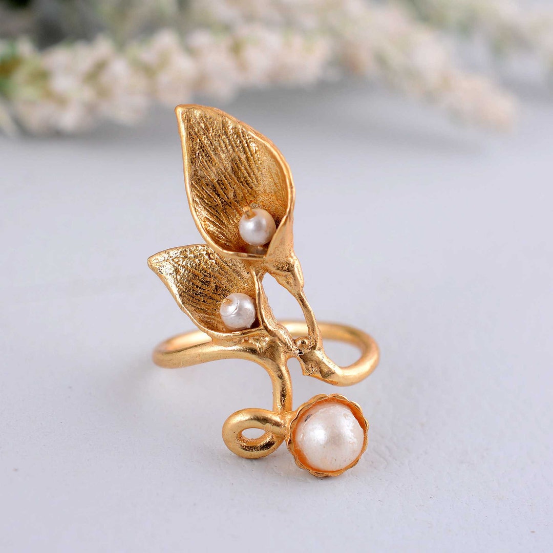 14k Gold Lily Flower Ring, Lily Pearl Stone Ring, Handmade Flower Ring ...