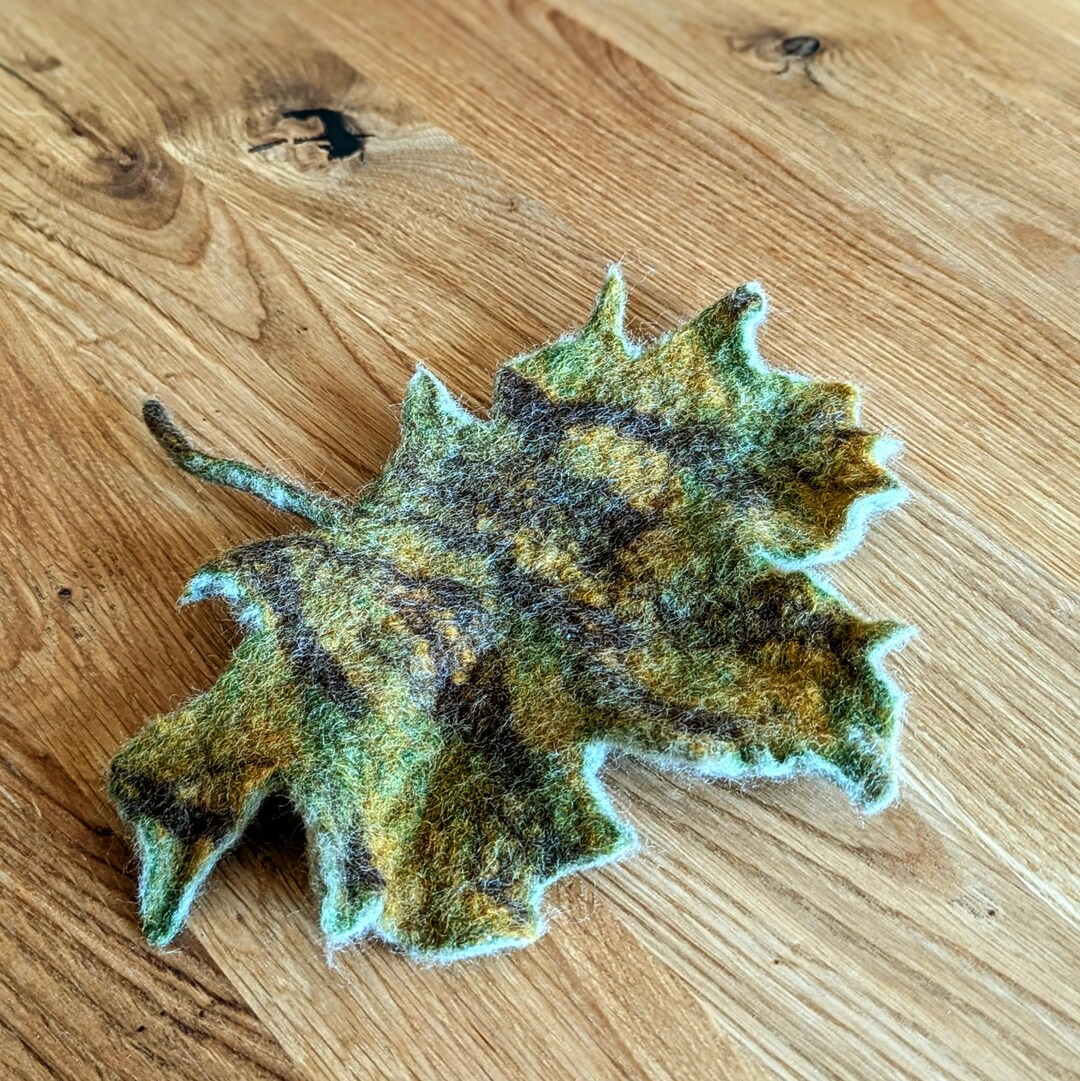 Felt Coaster, Felt Leaf Maple, Small Maple Leaf Felted, Handmade - Etsy