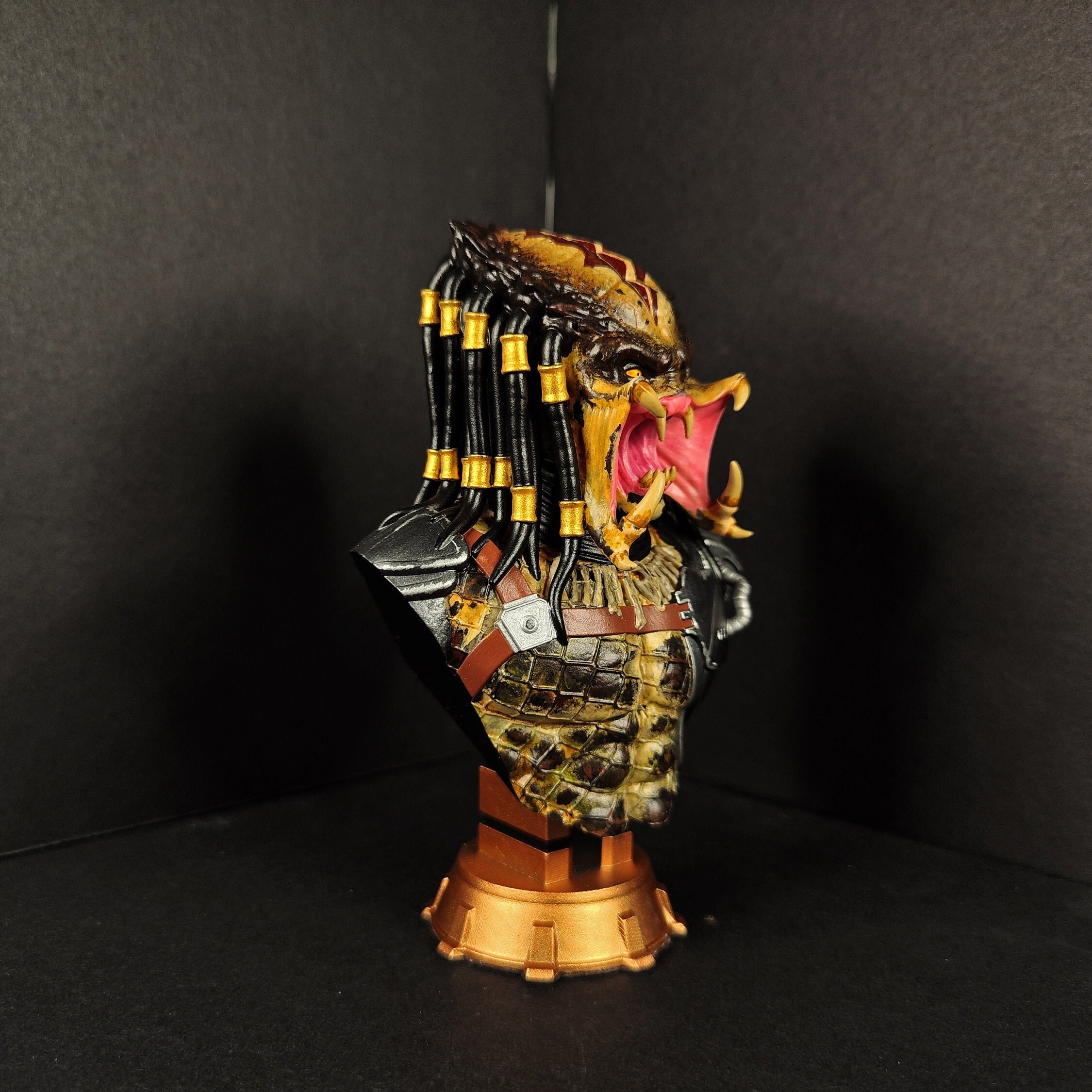 Predator Yautja Desk Décor Bust - Etsy