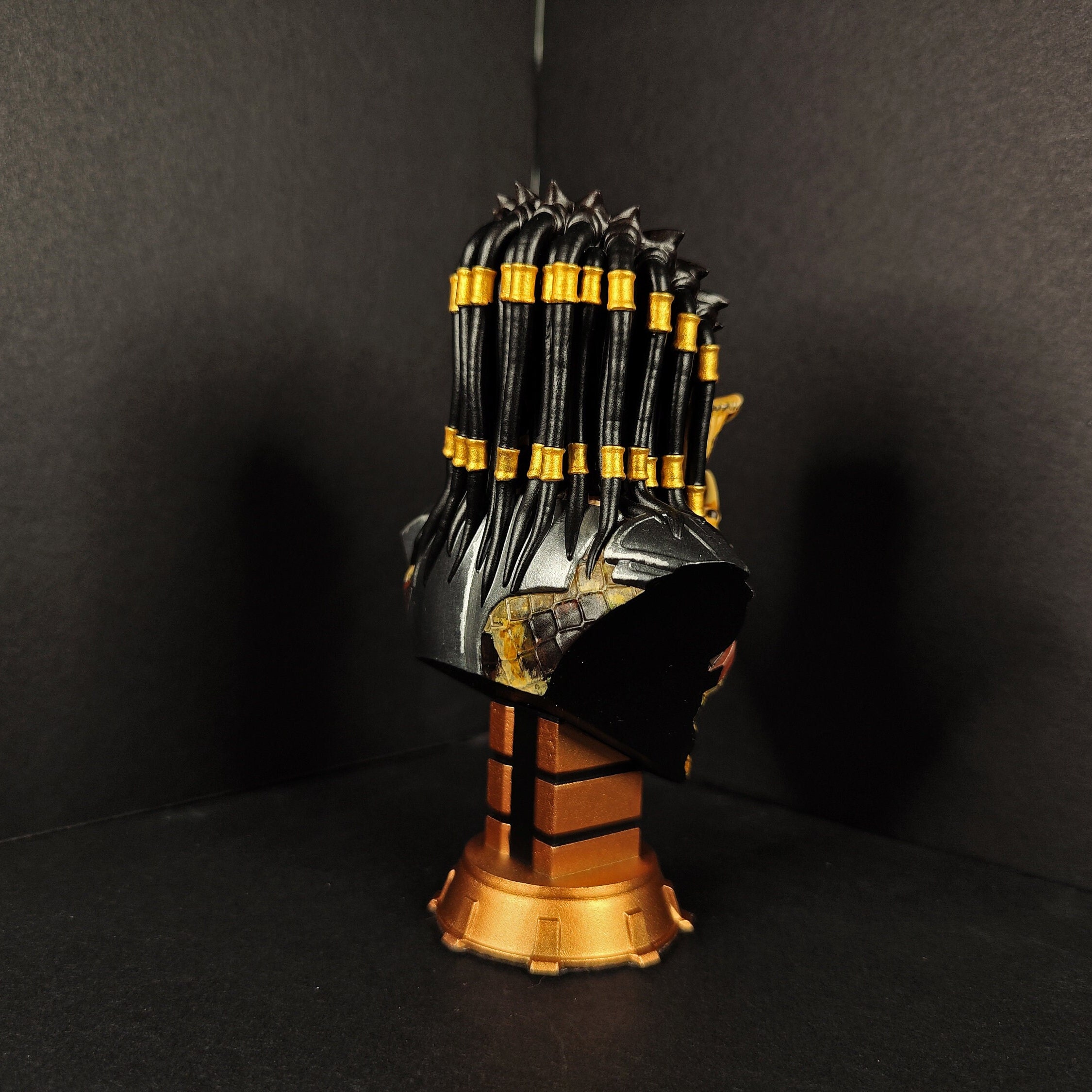 Predator Yautja Desk Décor Bust - Etsy