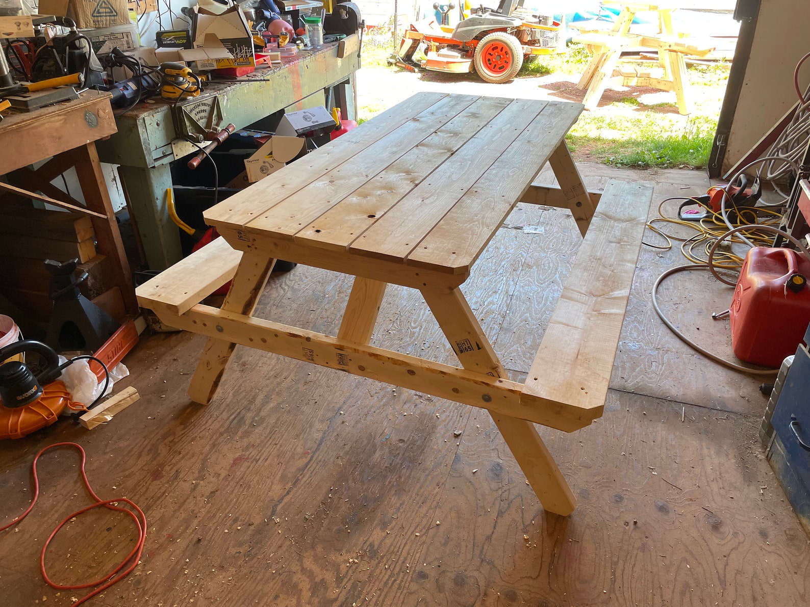 Easy Build Picnic Table - Can Be Built in a Day and Makes a Light ...