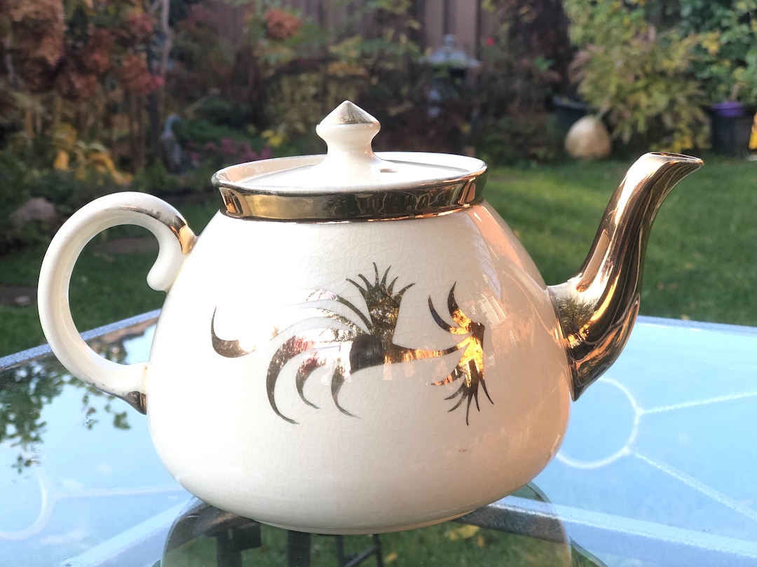 70 Years Old Vintage Teapot Gold and Cream Gibsons and Sons Burslum ...