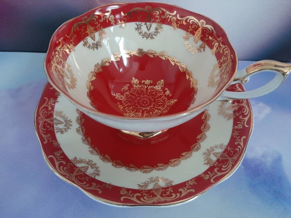 Royal Standard Bone China Teacup and Saucer Gold Pattern in - Etsy Canada
