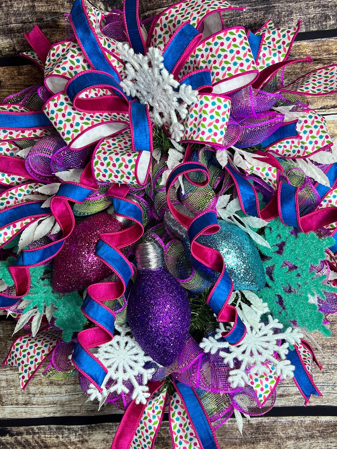 Christmas Wreath, Bright Colored Wreath, Christmas Bulb Wreath, Trendy ...