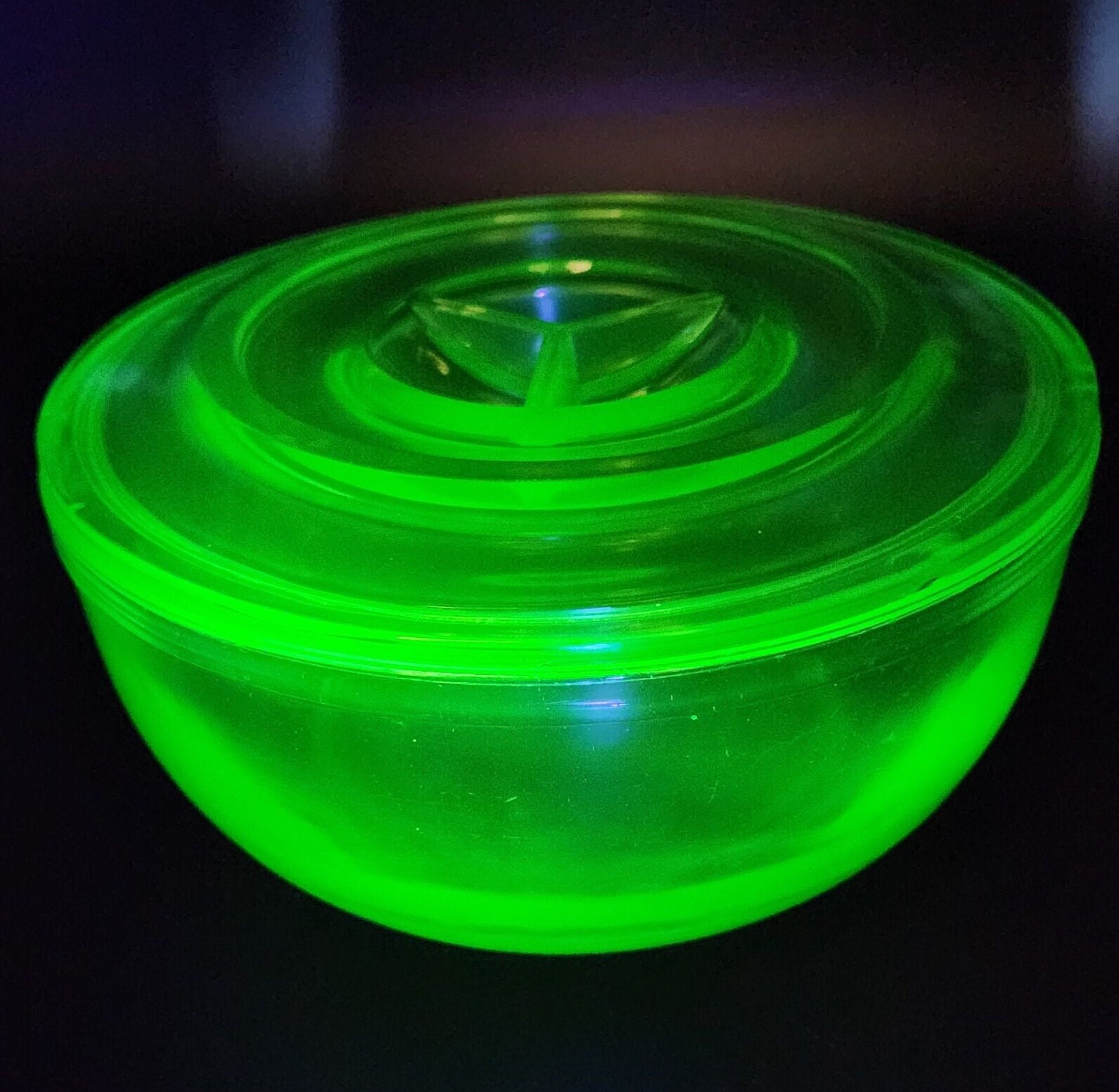 Vintage Uranium Refrigerator Dish With Lid, Large Uv Glow Glass - Etsy