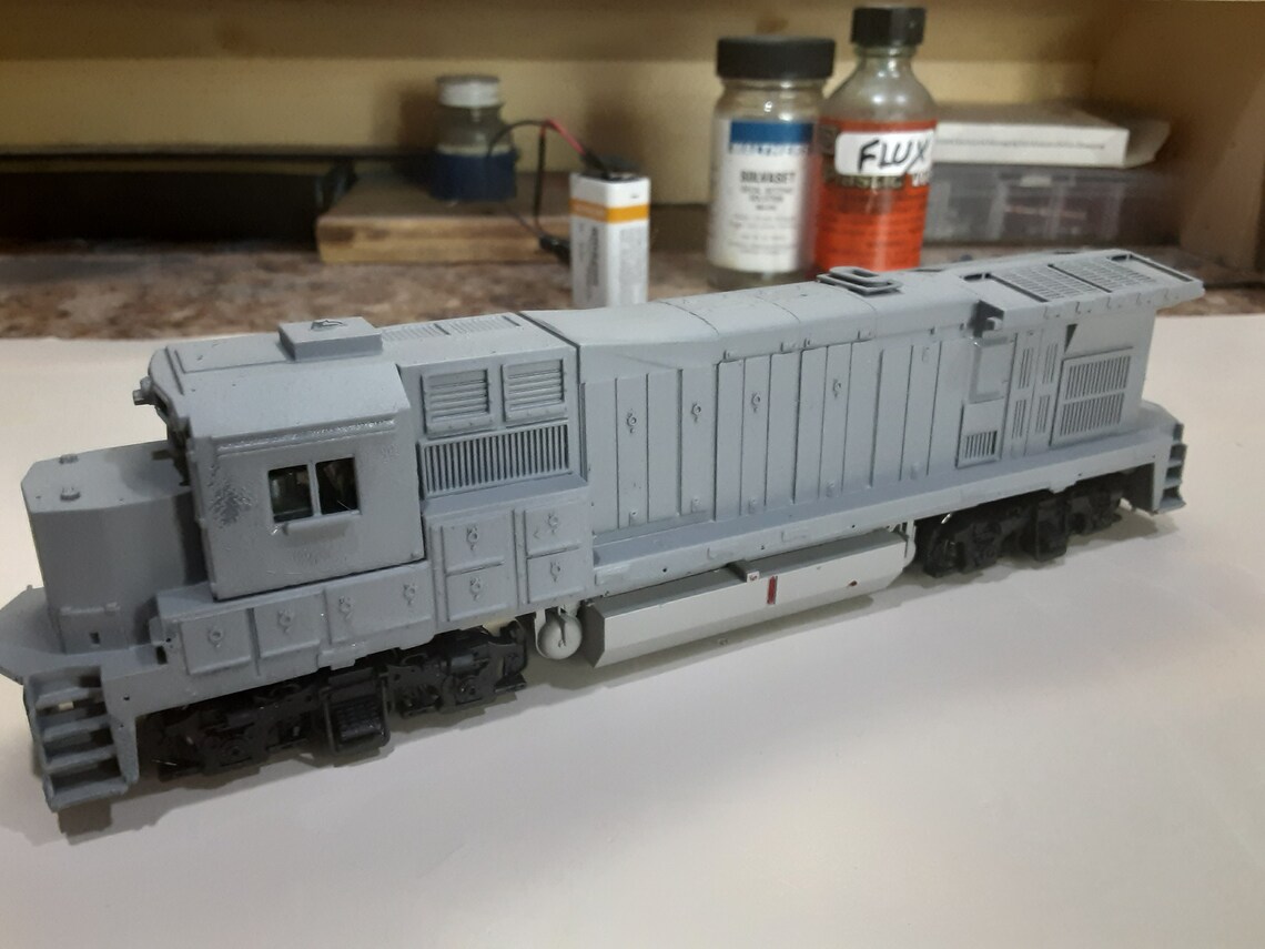 HO Scale GE B23-7R super-7 Locomotive Shell - Etsy