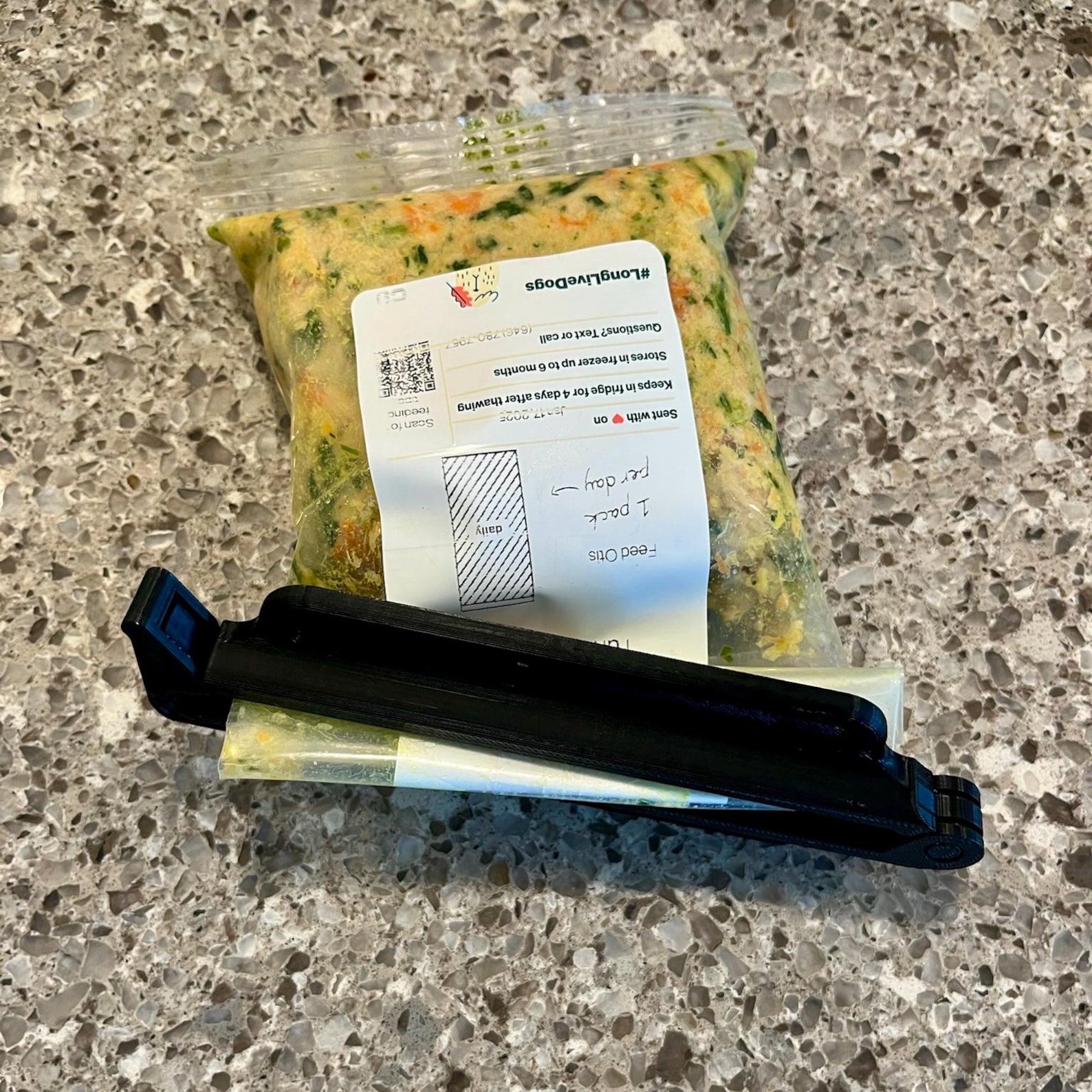 Dog Food Tube Squeezer & Portioning Clip – Easy Dispensing for the ...