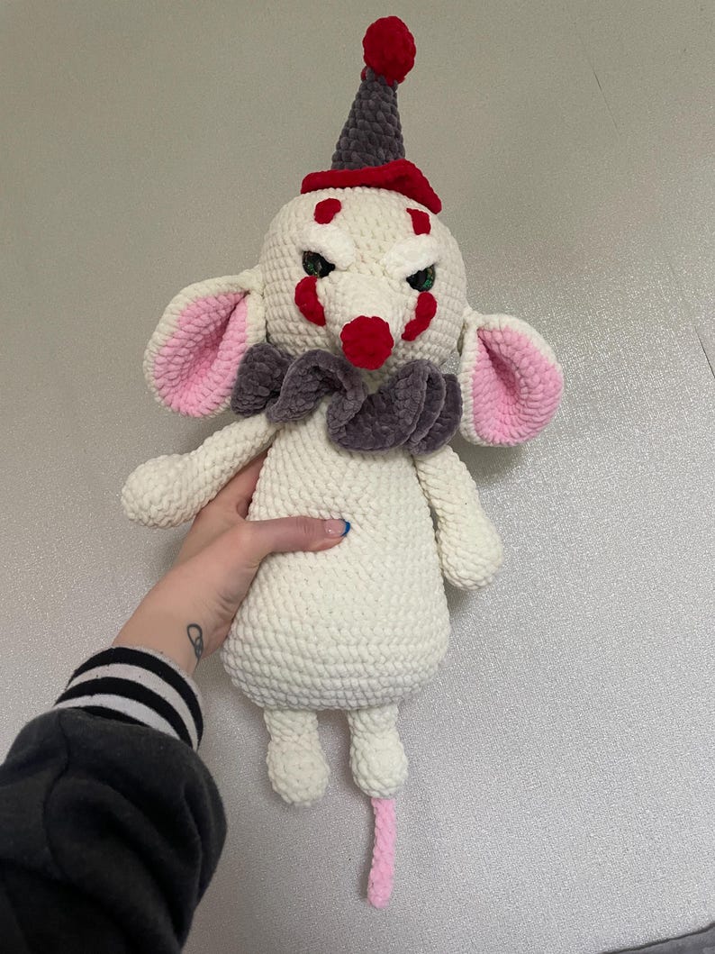 Pennywise Inspired Crochet Mouse, Horror Stuffie, Clown Plush, Horror ...