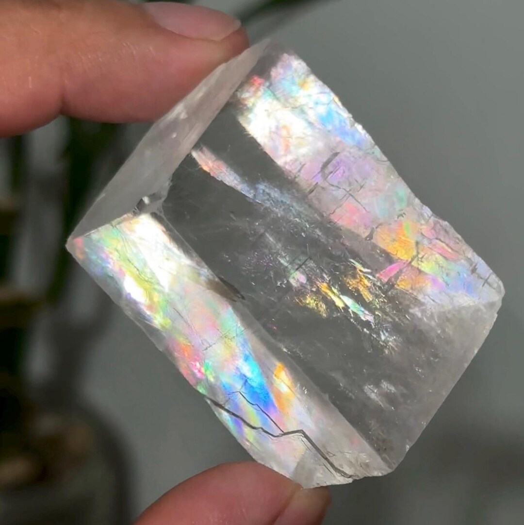 Optical Clear Calcite Rhomboid Natural Mineral Specimen Rainbows 40mm ...