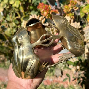 Frog Trio Circle Vintage Brass Crystal Sphere Stand Cute Frogs Large ...