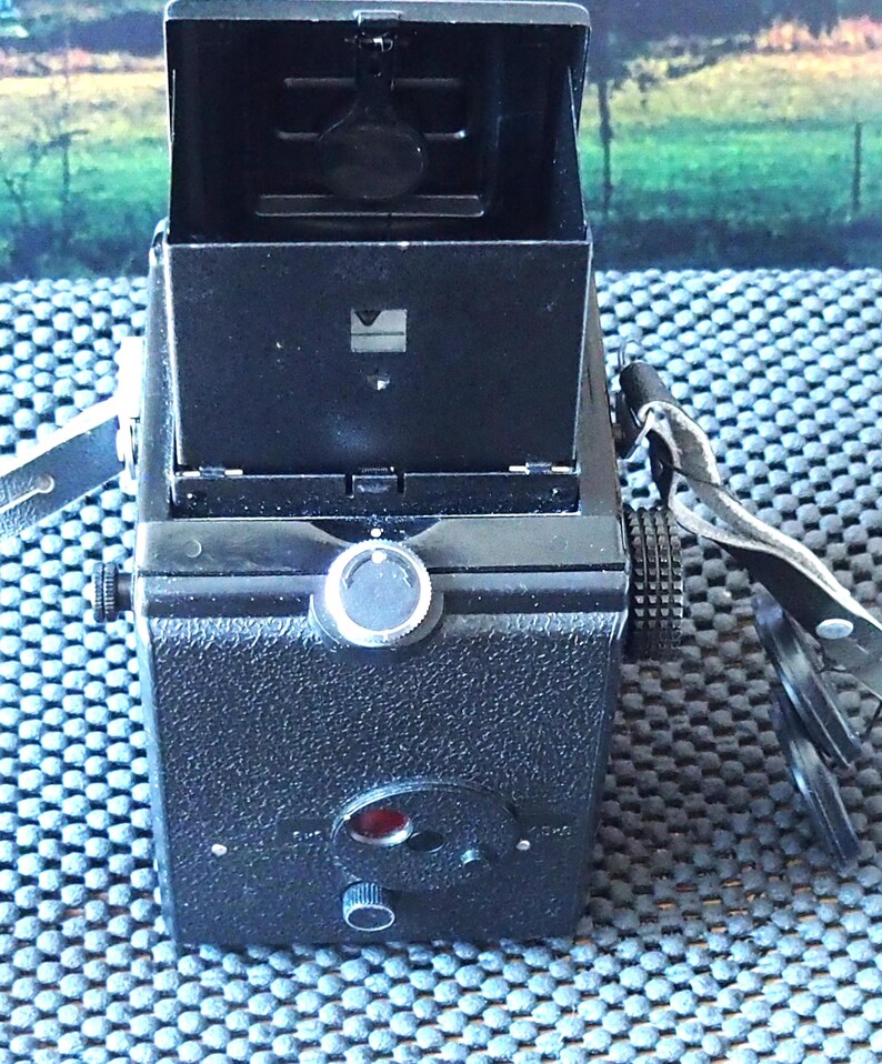 LOMO Type LUBITEL 166 Universal 120mm TLR Film Camera - Nice Shape! - Etsy