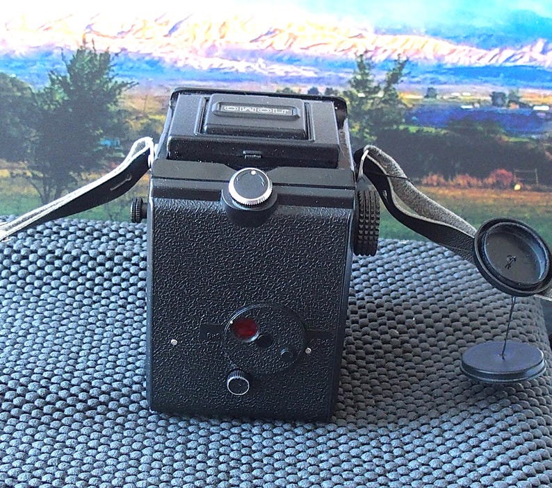LOMO Type LUBITEL 166 Universal 120mm TLR Film Camera - Nice Shape! - Etsy