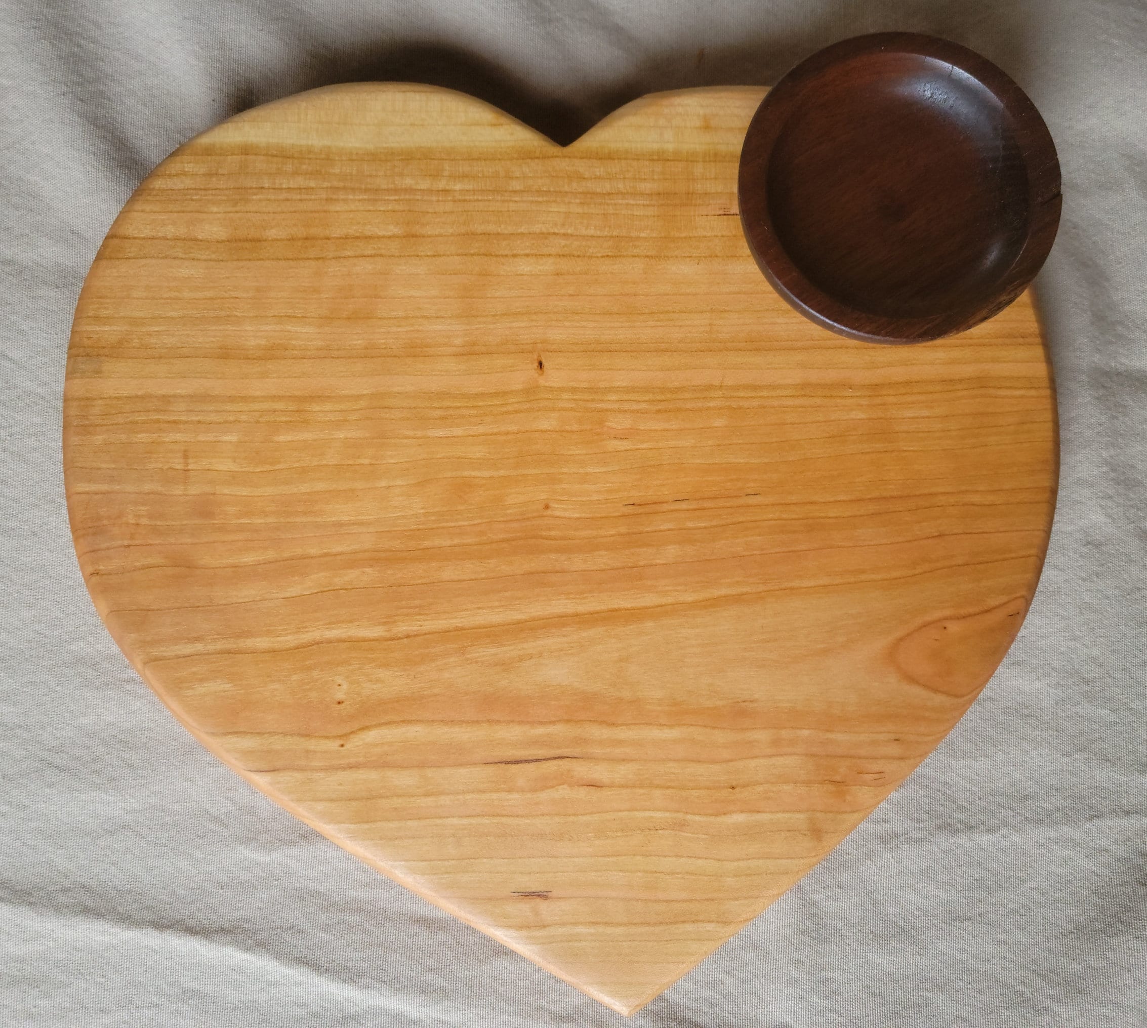 Heart Shaped Cutting/charcuterie Board - Etsy