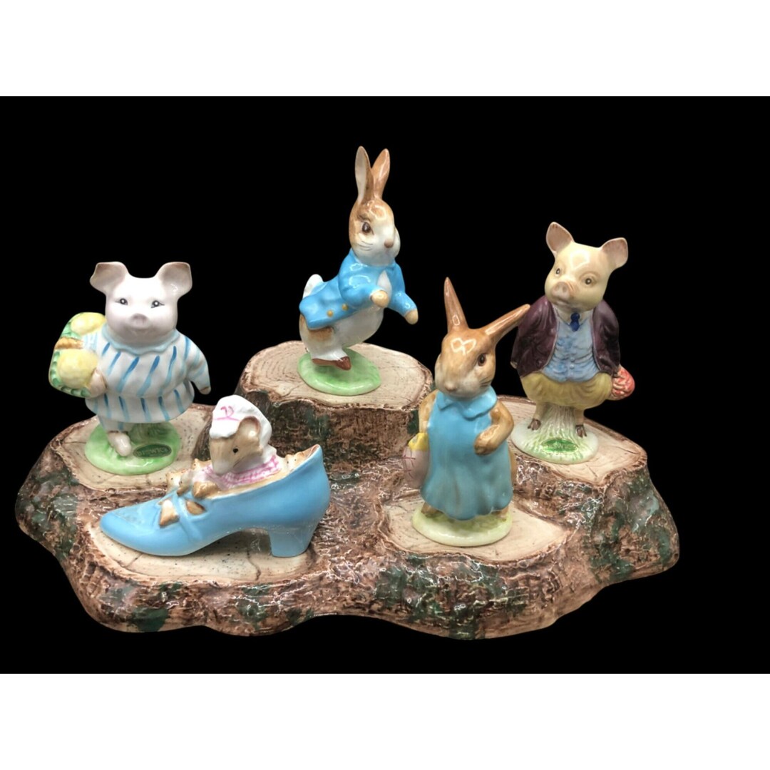 Beatrix Potter Figurines: Beswick Bone China Set on Tree Stump - Etsy