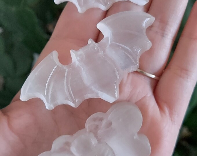 Selenite Carving, Crystal Bee, Crystal Bat, Selenite, Crystal Carving ...