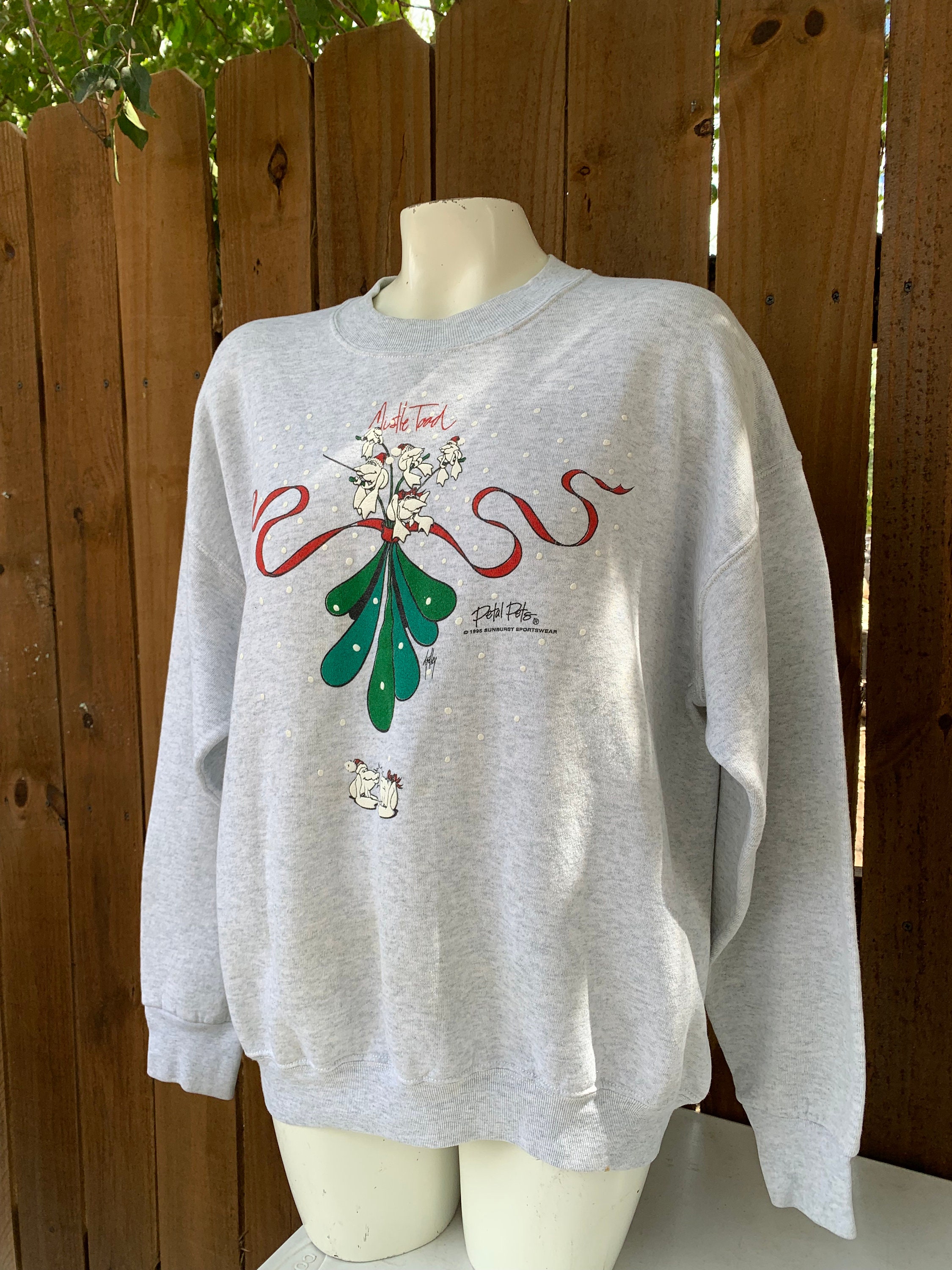 90s Vintage Mistletoad Cute Frogs Christmas Sweatshirt Size L by Fruit ...