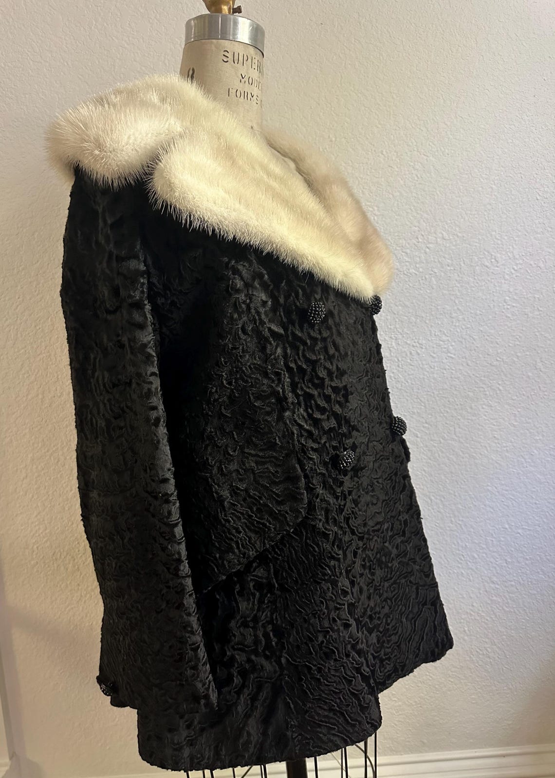 Vintage 1950's Black Curly Lambs Wool Coat With White Mink Collar - Etsy