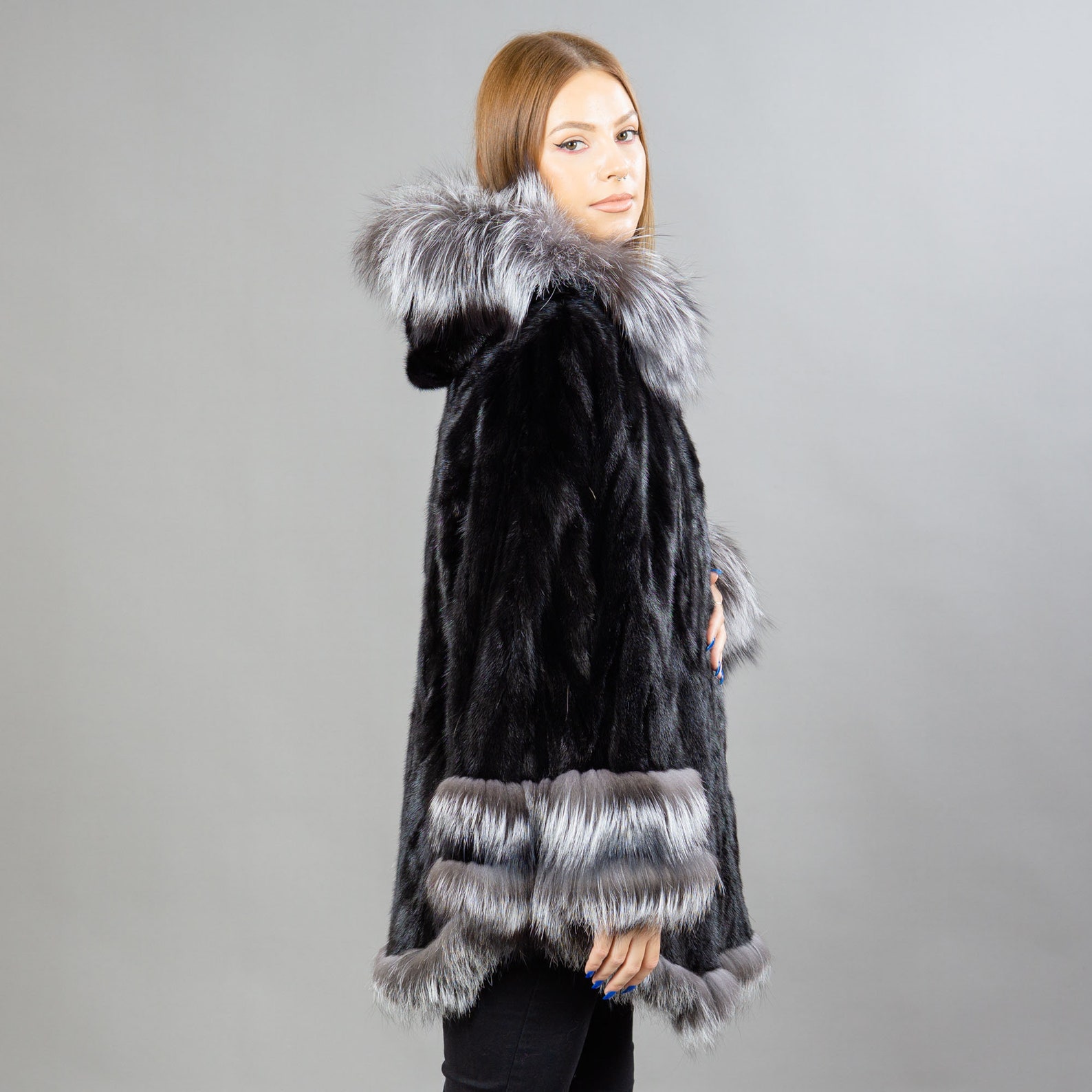 Women's Real Mink Fur Coat With Silver Fox Fur Details in Black Color ...