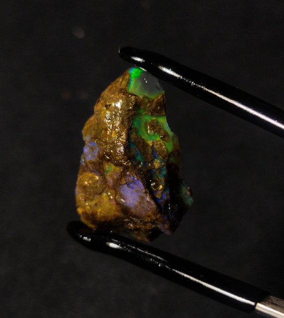 Minerals Opal Natural Ethiopian Opal rough 16 Carat Opal Gemstone Raw ...