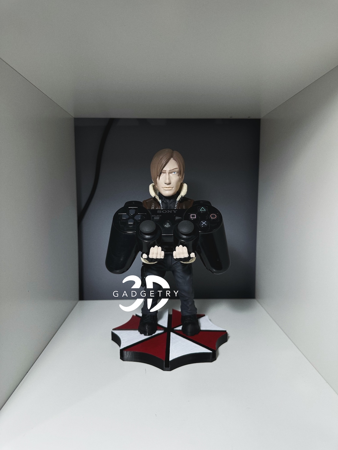 Leon Scott Kennedy Controller Holder Stand | Resident Evil Controller ...