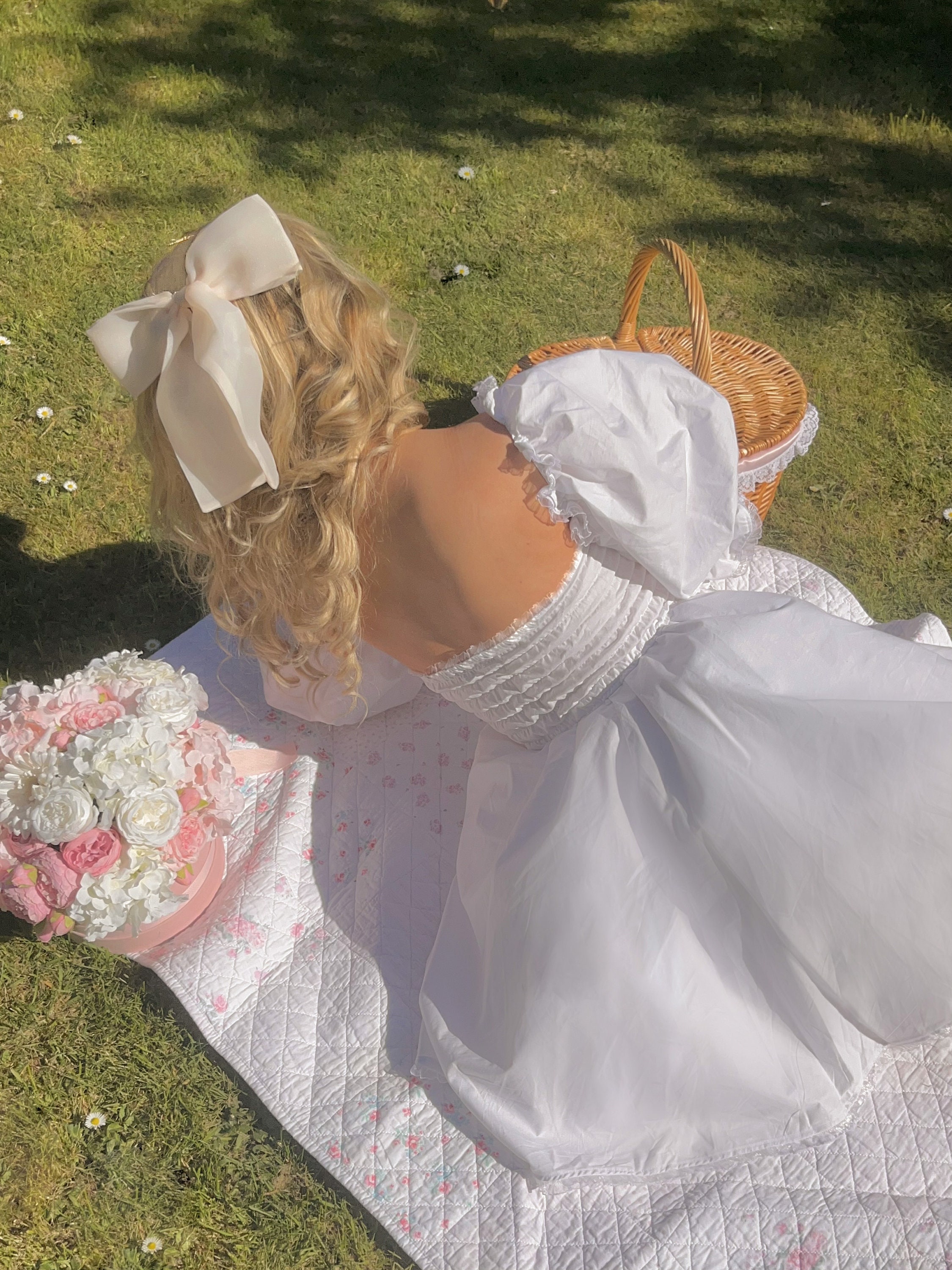 Balloon White Puffy Dress Puff Dress Puffy Dress Princess Dress Circle ...