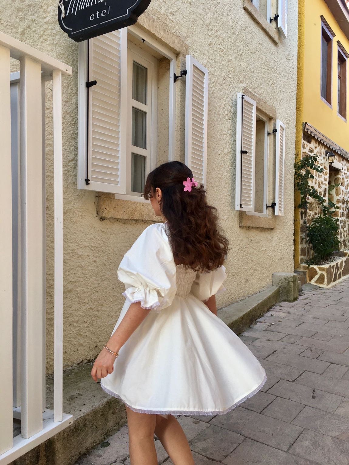 Balloon White Puffy Dress Puff Dress Puffy Dress Princess Dress Circle ...