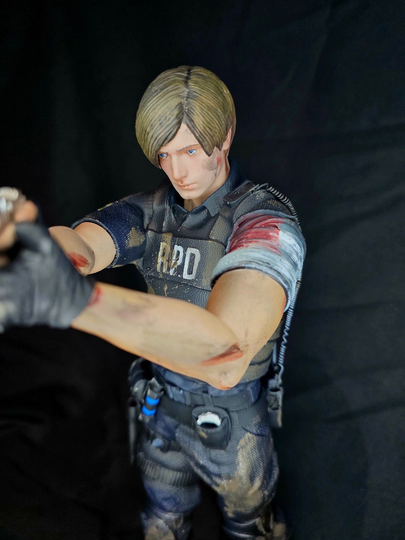 Resident Evil 2 RPD Leon Kennedy 1/6 - Etsy