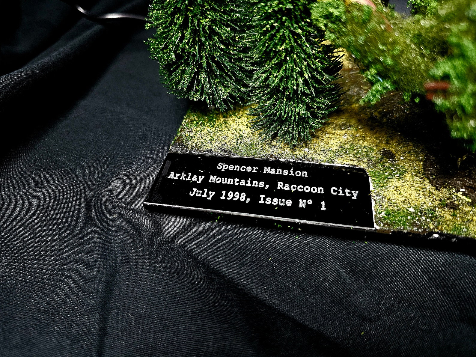 Resident Evil Spencer Mansion With Lights LTD Numbers Worldwide - Etsy