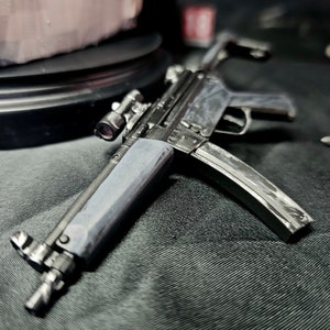 Large 12.5" Resident Evil 2 Tofu Statue V2 With Accessories - Etsy