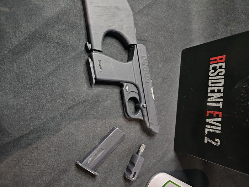Resident Evil 2 First Aid Spray and Matilda 1:2 Scale Prop - Etsy UK