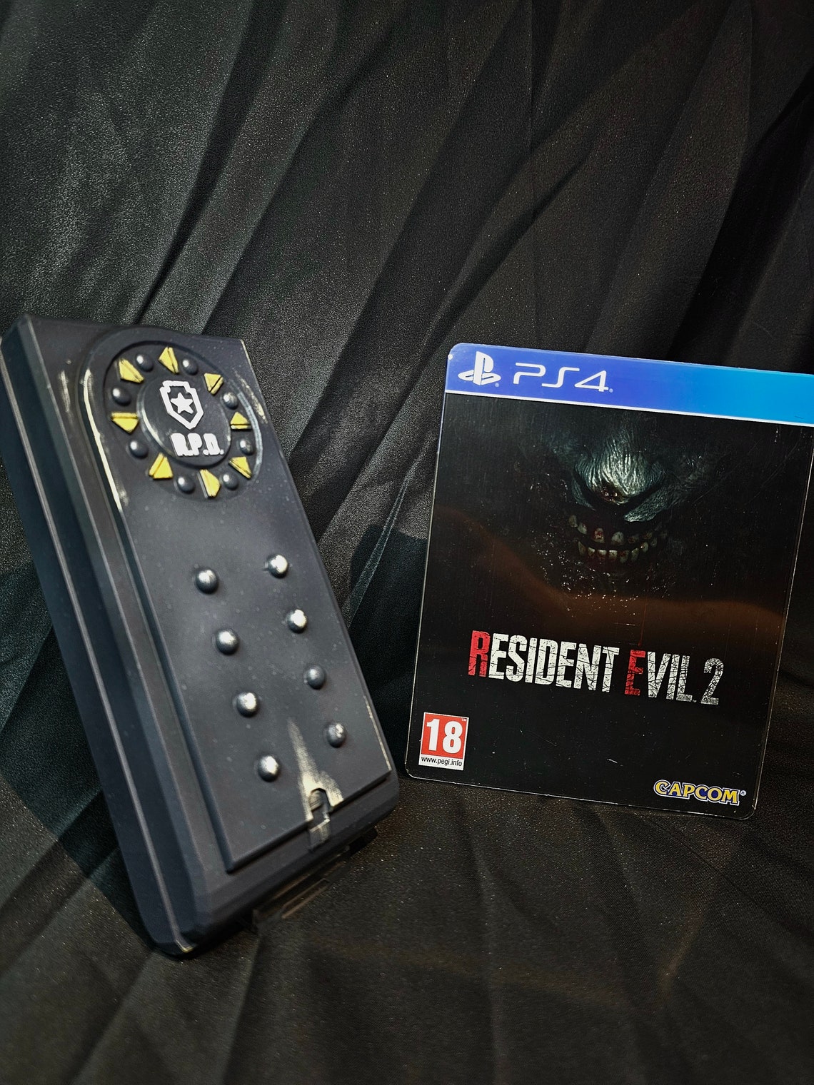 Resident Evil 2 Portable Tresor 1:1 prop - Etsy.de