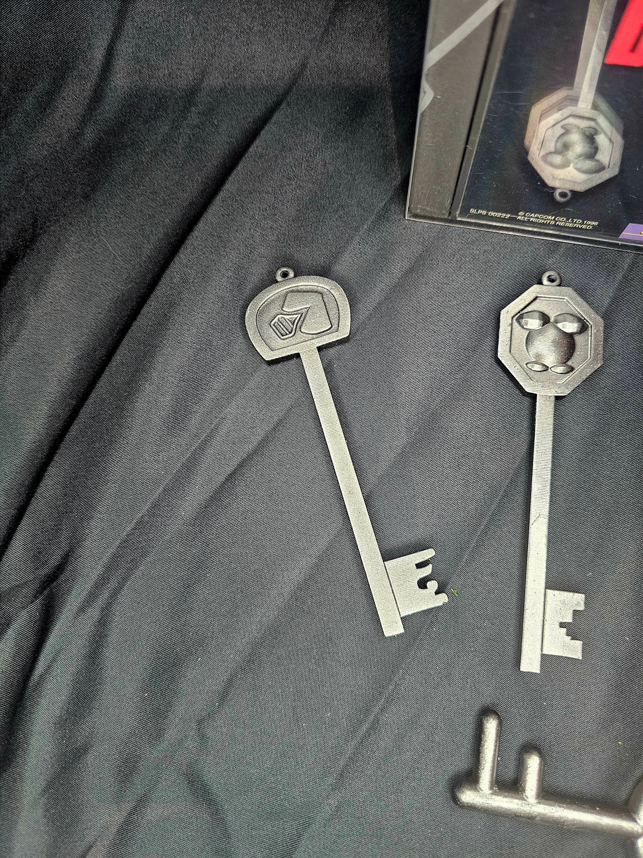 Resident Evil Mansion Keys (1996) (set of 5) 1:1 Prop Replica - Etsy