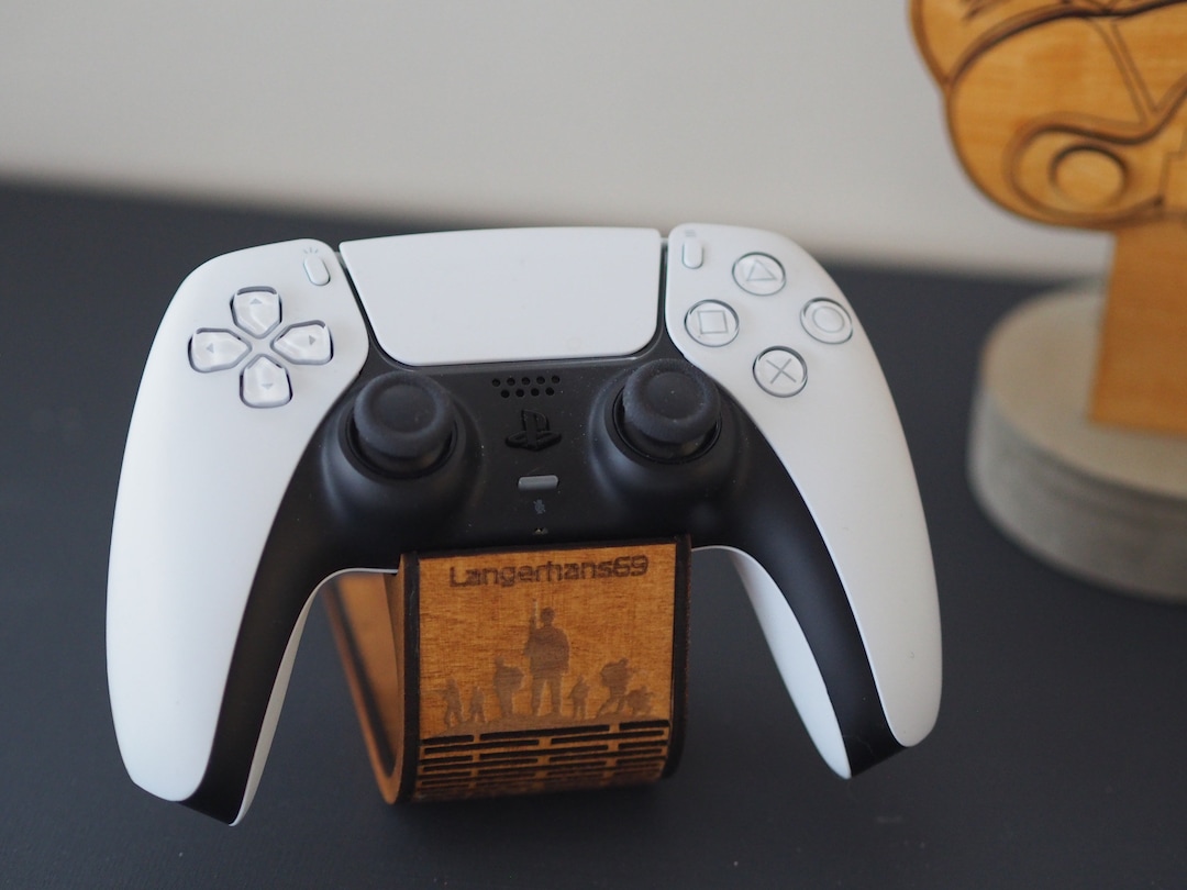PS5 Controller Halter Soldier aus Holz Personalisierbar - Etsy.de