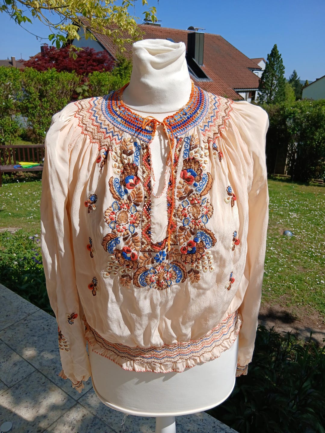 Vintage Hungarian Blouse Hungary Handcraft Embroidery Hand-embroidered ...