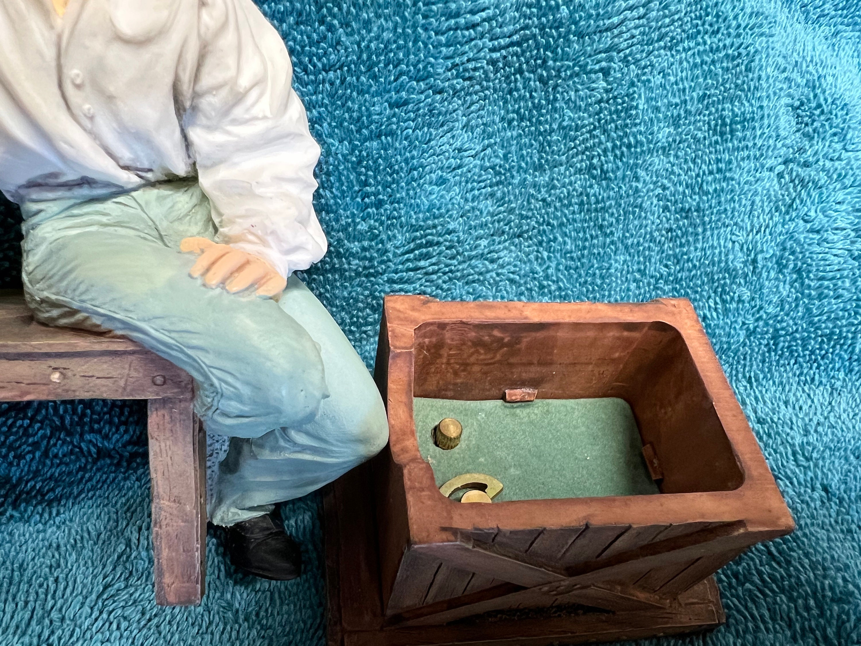 Rare Ardleigh Elliott Gone With the Wind Captain RHETT BUTLER Music Box ...