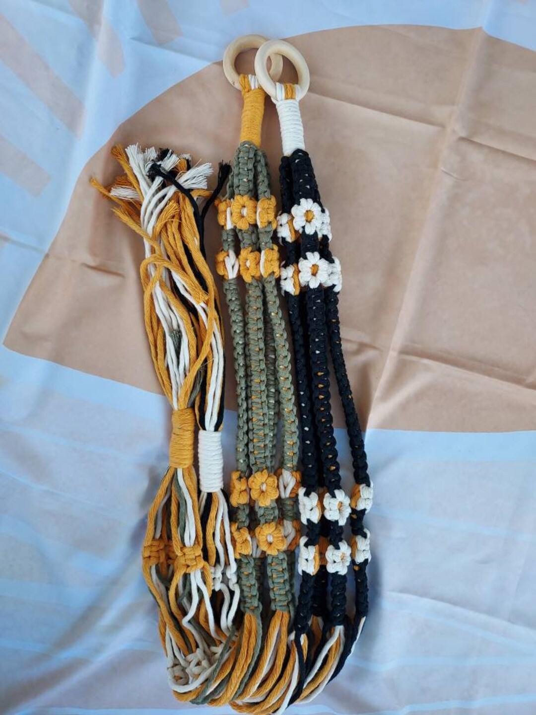 Flower Power Macrame Plant Hanger | Daisy Chain Plant Hanger - Etsy