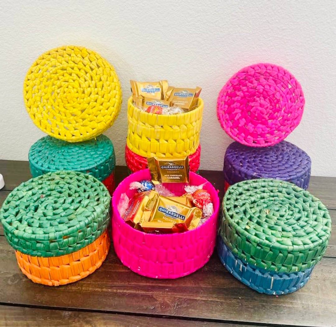 Eco-friendly Straw Gift Box: Assorted Chocolates, Wedding Favor Box - Etsy