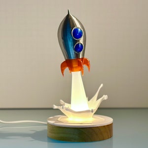 Retro Futuristic Rocket Space Ship / Spaceship LED Lamp - Free Shipping ...