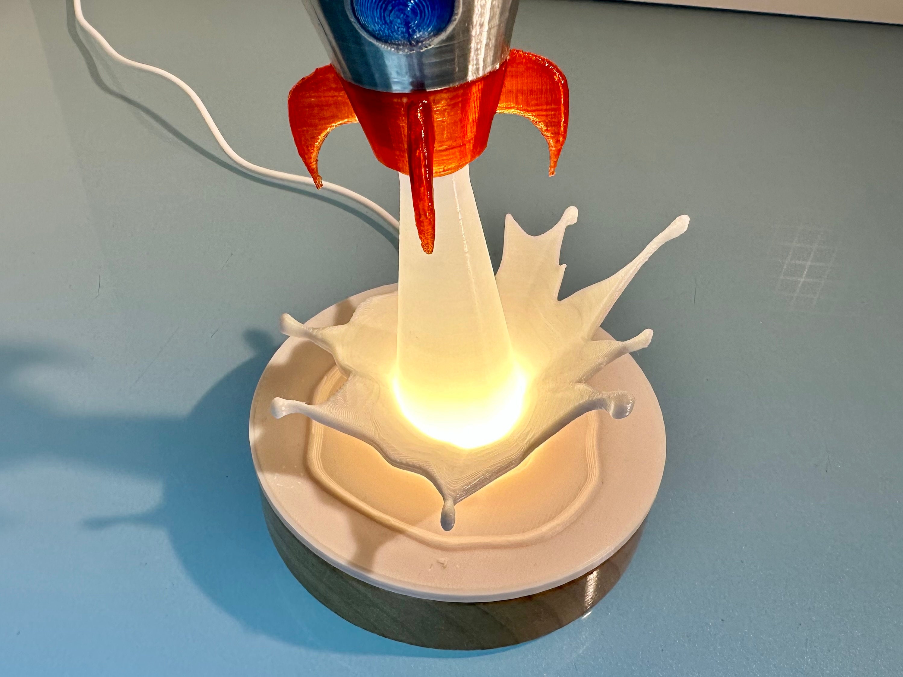Retro Futuristic Rocket Space Ship / Spaceship LED Lamp - Free Shipping ...