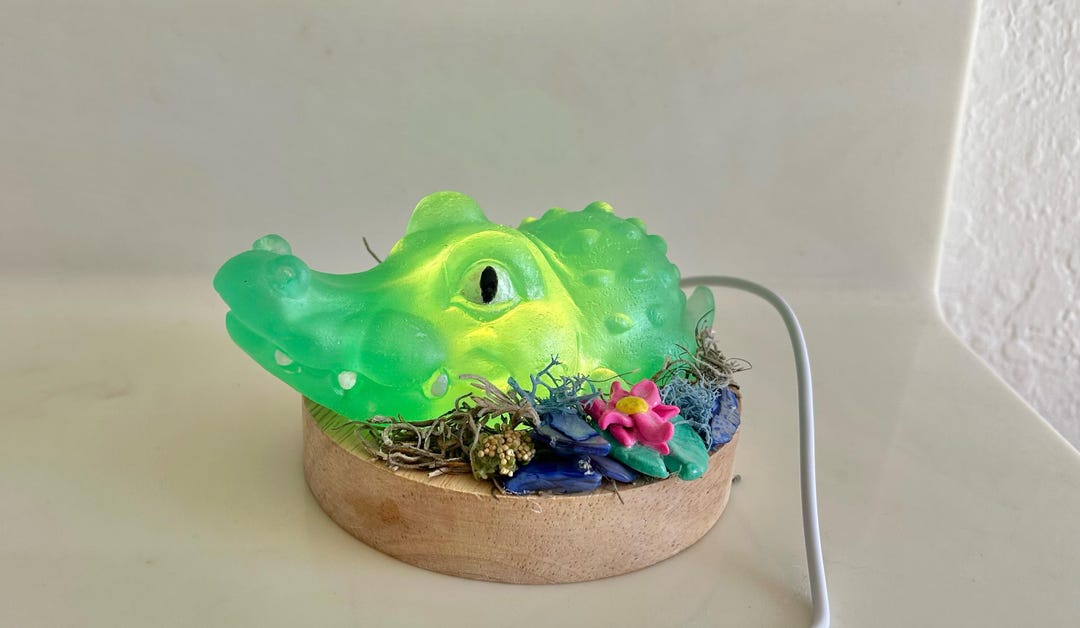 Baby Alligator Lamp, Light up Baby Alligator, Night Light, Lily Pad ...