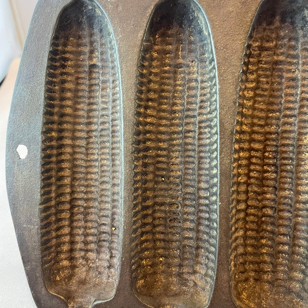 Cast Iron Cornbread Mold - Etsy