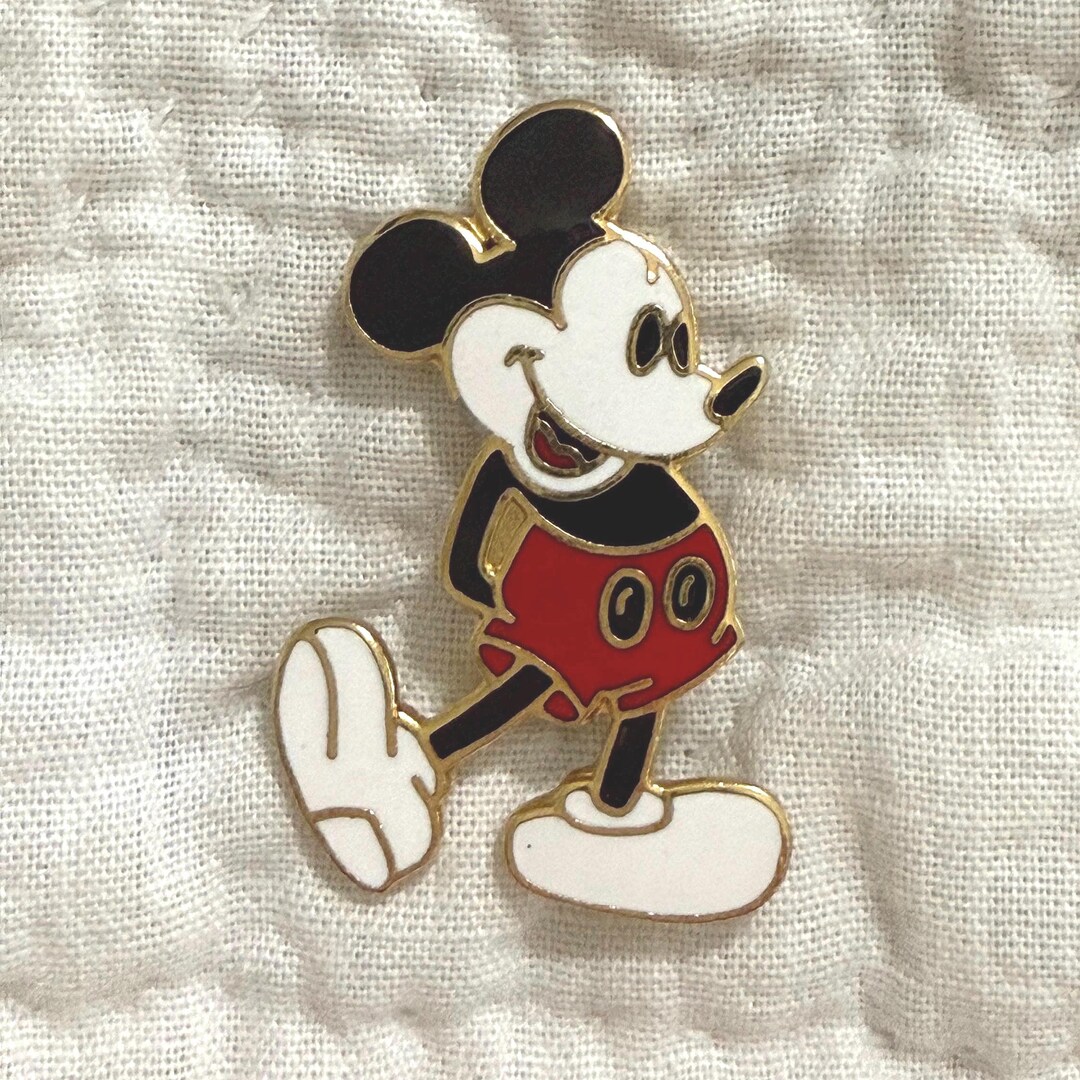 Vintage Mickey Mouse Brooch – Classic Disney Collectible, Enamel Pin ...