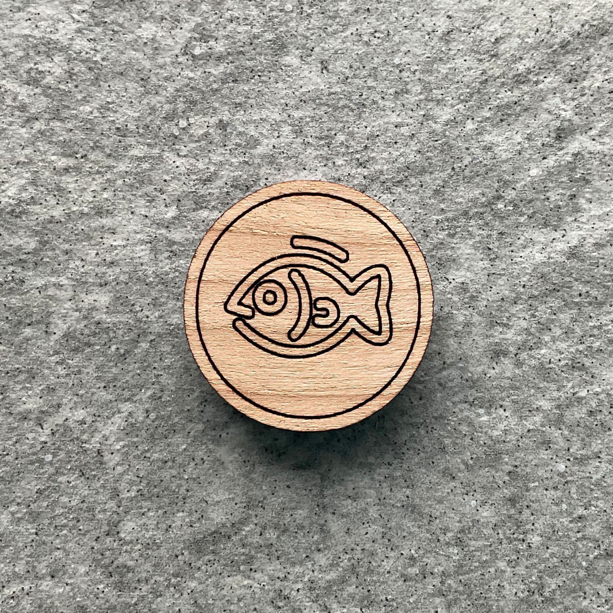 10x Fish Tokens 20mm Cherry Wood - Etsy