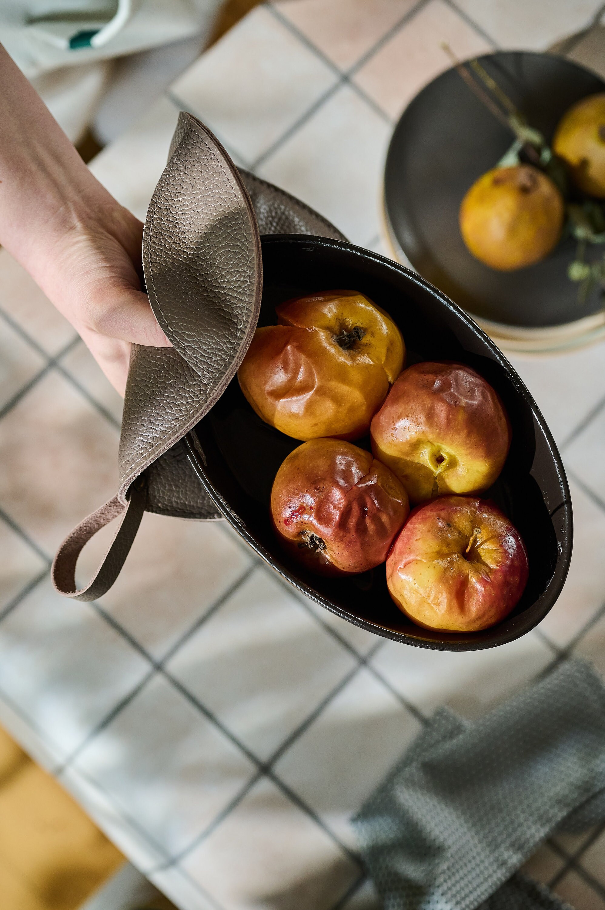 Handmade Leather Pot Holders, Heat Protection for Table, Quality Hot ...