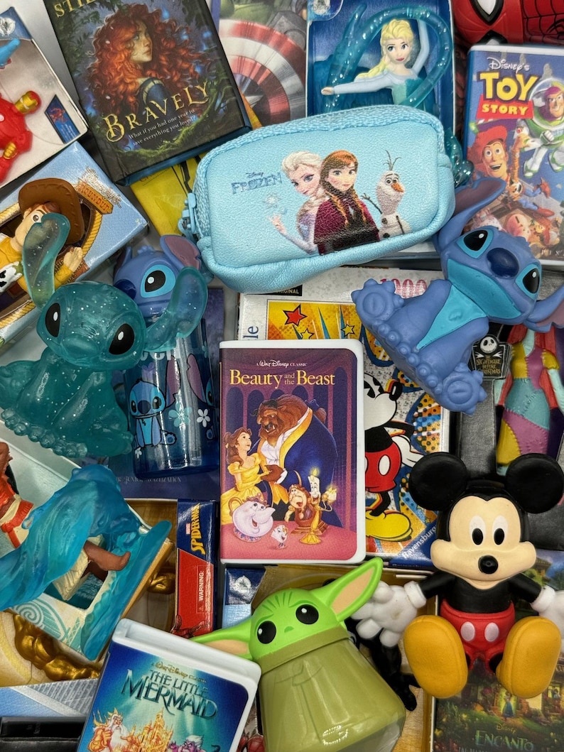 Zuru Mini Brands | Disney Toy Store Edition | Series 3 | Dollhouse ...